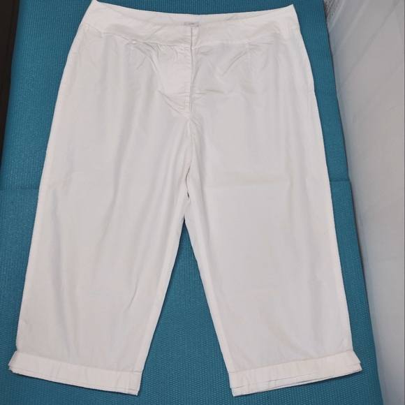 Liz Claiborne | Pants & Jumpsuits | Liz Claiborne Audra Womens Capri ...